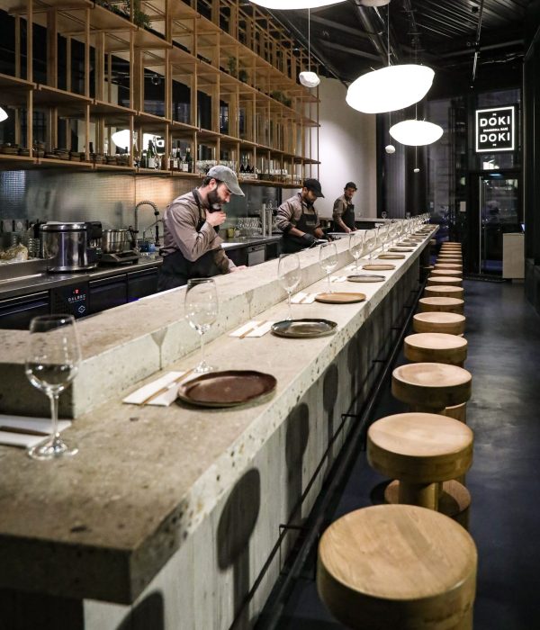 About Us - DOKI DOKI HANDROLL BAR